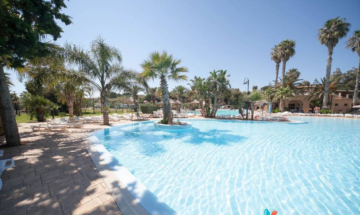 110 M² Ferienpark ∙ 3 Schlafzimmer ∙ 9 Gäste - Mazara del Vallo