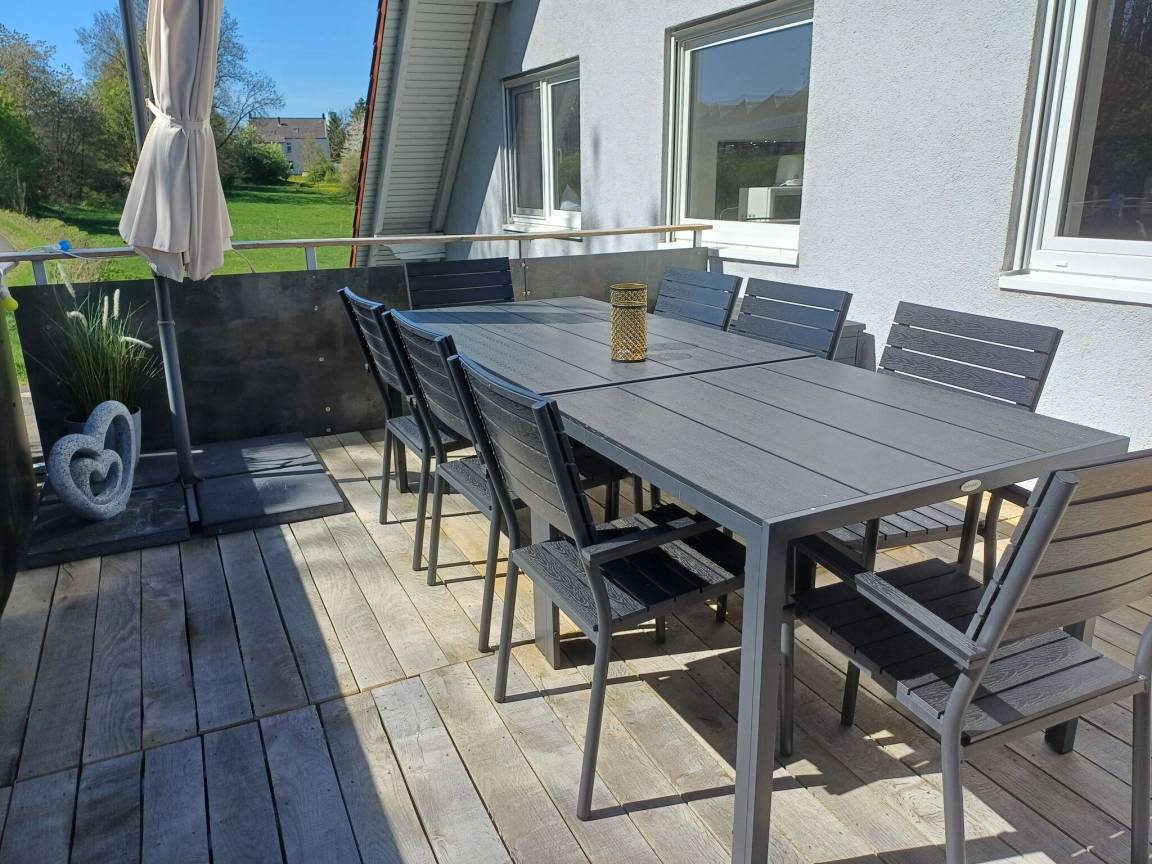 130 M² Ferienwohnung ∙ 3 Schlafzimmer ∙ 8 Gäste - Lauterbach (Hessen)