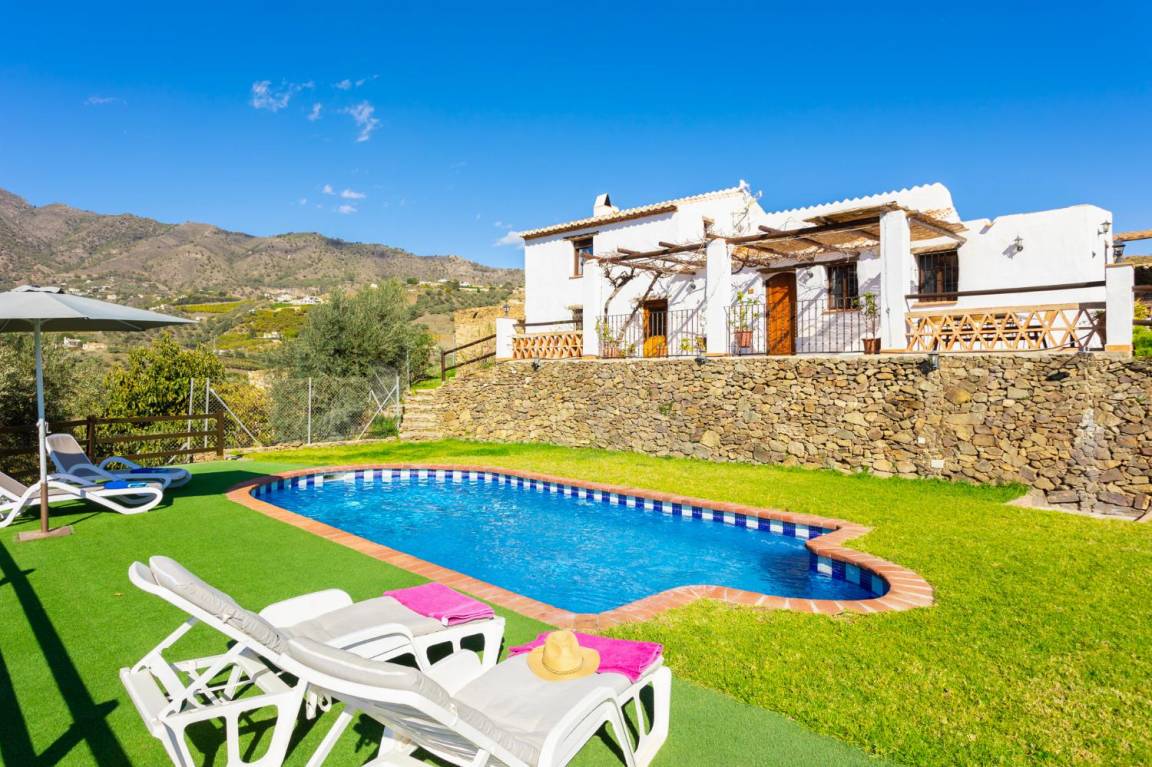 140 M² Villa ∙ 2 Habitaciones ∙ 4 Huéspedes - Torrox