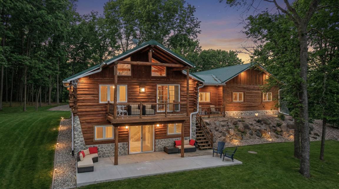 166 M² Apartment ∙ 3 Bedrooms ∙ 8 Guests - Marion, WI
