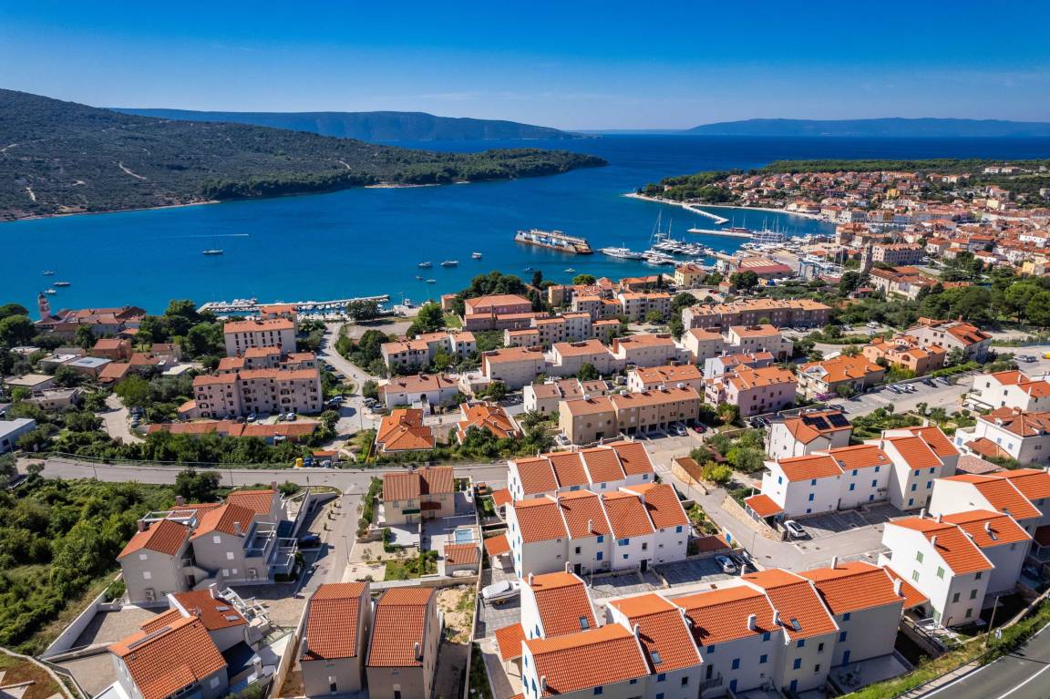 70 M² Apartment ∙ 2 Bedrooms ∙ 6 Guests - Cres, Croatia