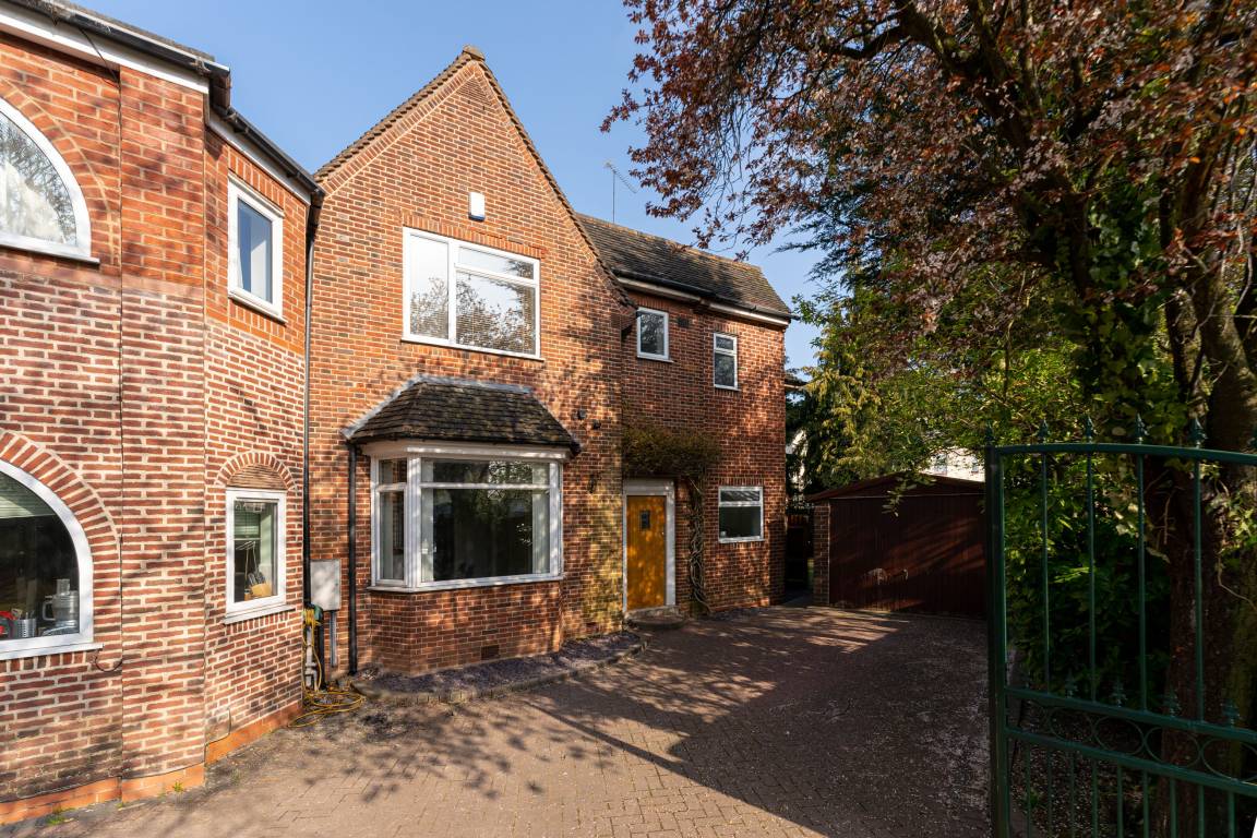 130 M² House ∙ 3 Bedrooms ∙ 6 Guests - Birmingham