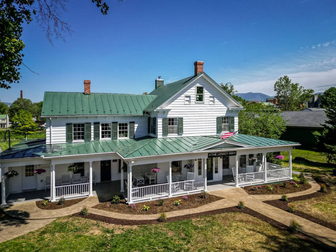 319 M² Ferienhaus ∙ 7 Schlafzimmer ∙ 20 Gäste - Luray, VA