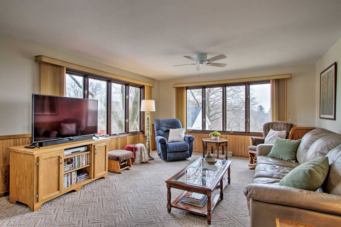 148 M² House ∙ 4 Bedrooms ∙ 8 Guests - Lake Wisconsin