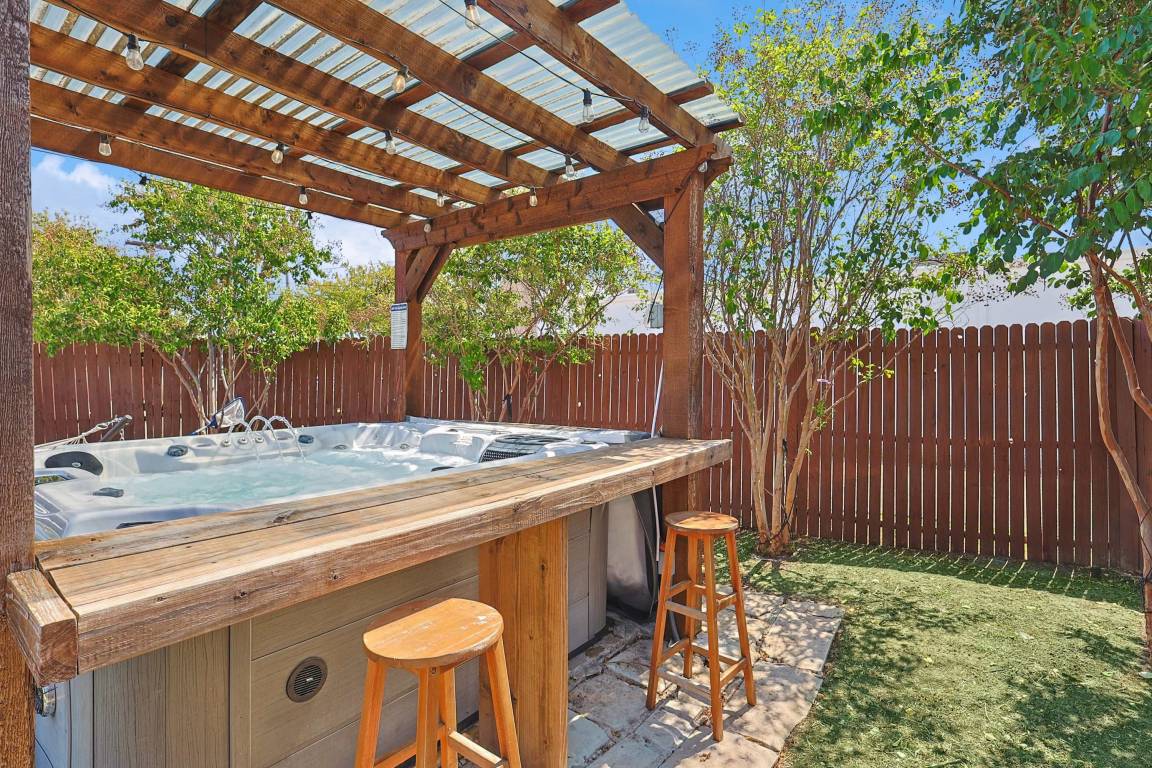 159 M² House ∙ 4 Bedrooms ∙ 12 Guests - Richardson, TX