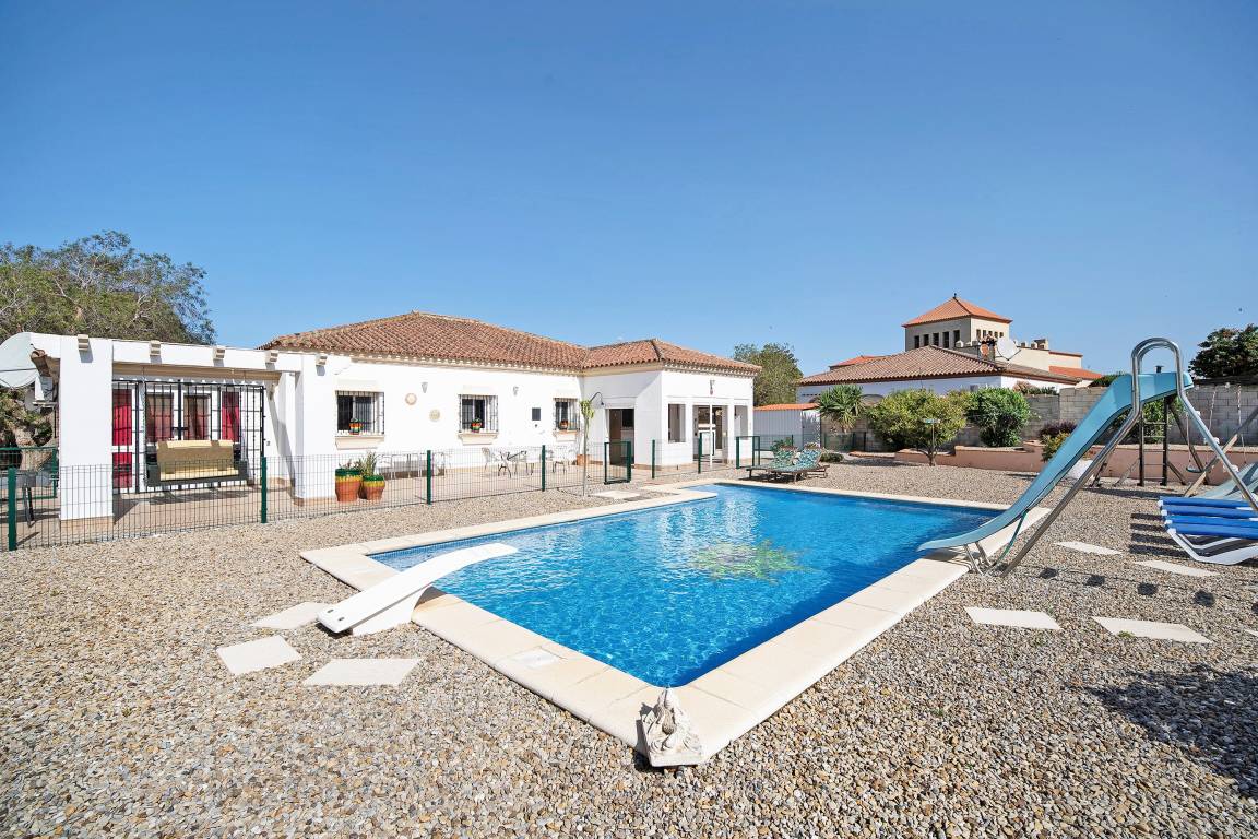 150 M² Casa ∙ 4 Habitaciones ∙ 8 Huéspedes - Chiclana de la Frontera