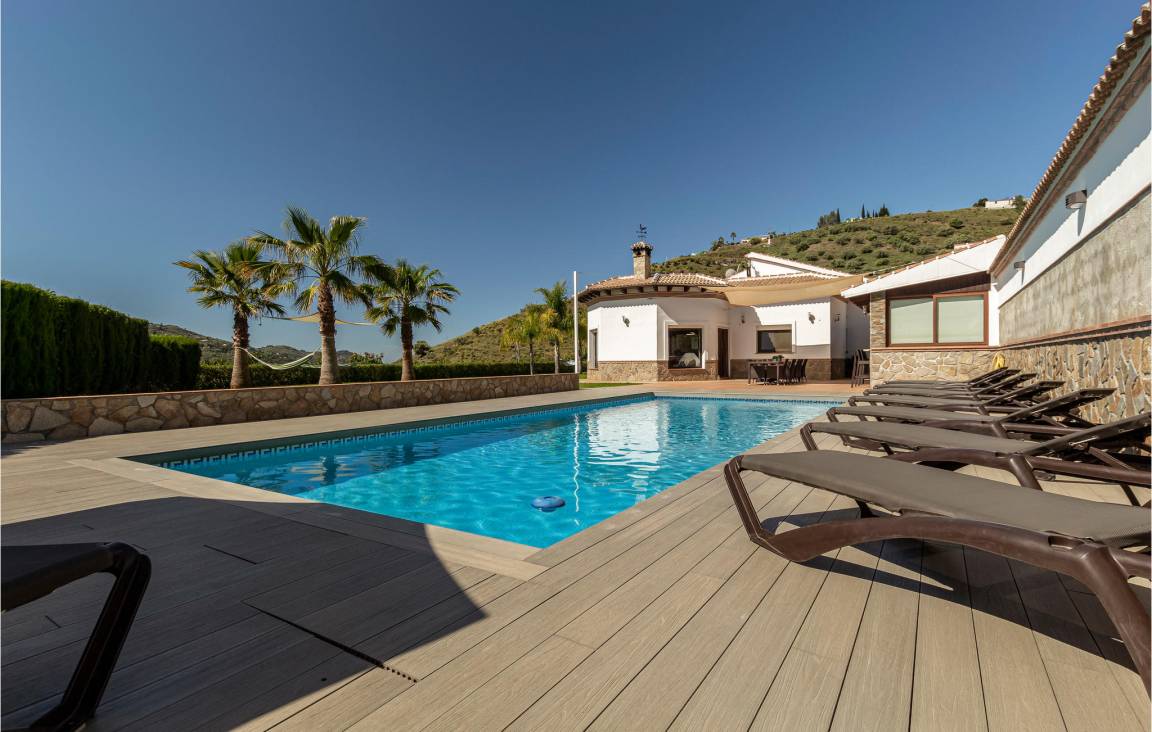 200 M² Ferienhaus ∙ 6 Schlafzimmer ∙ 14 Gäste - Algarrobo, Spanien