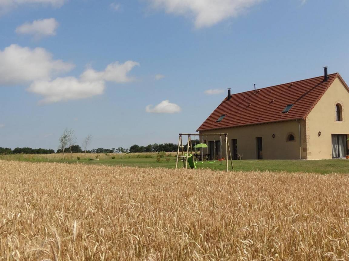 80 M² Cottage ∙ 2 Chambres ∙ 4 Personnes - Auvergne