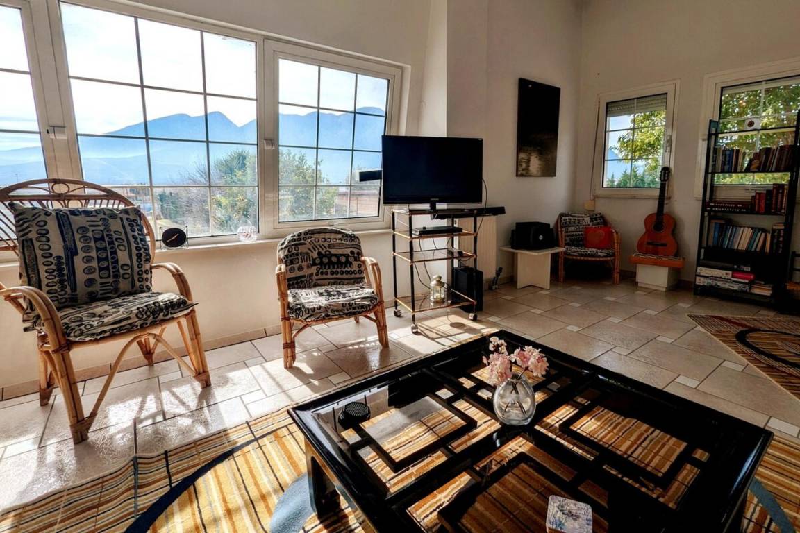 323 M² House ∙ 3 Bedrooms ∙ 8 Guests - Ламия