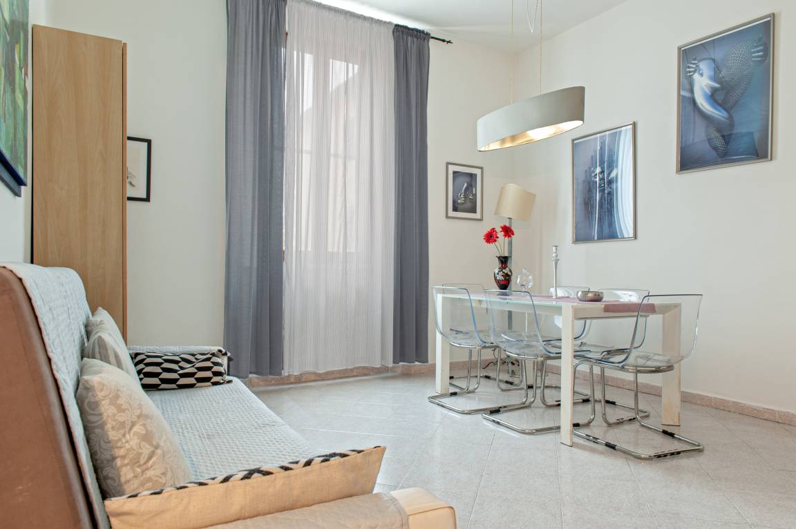 70 M² Appartement ∙ 2 Slaapkamers ∙ 6 Gasten - Livorno
