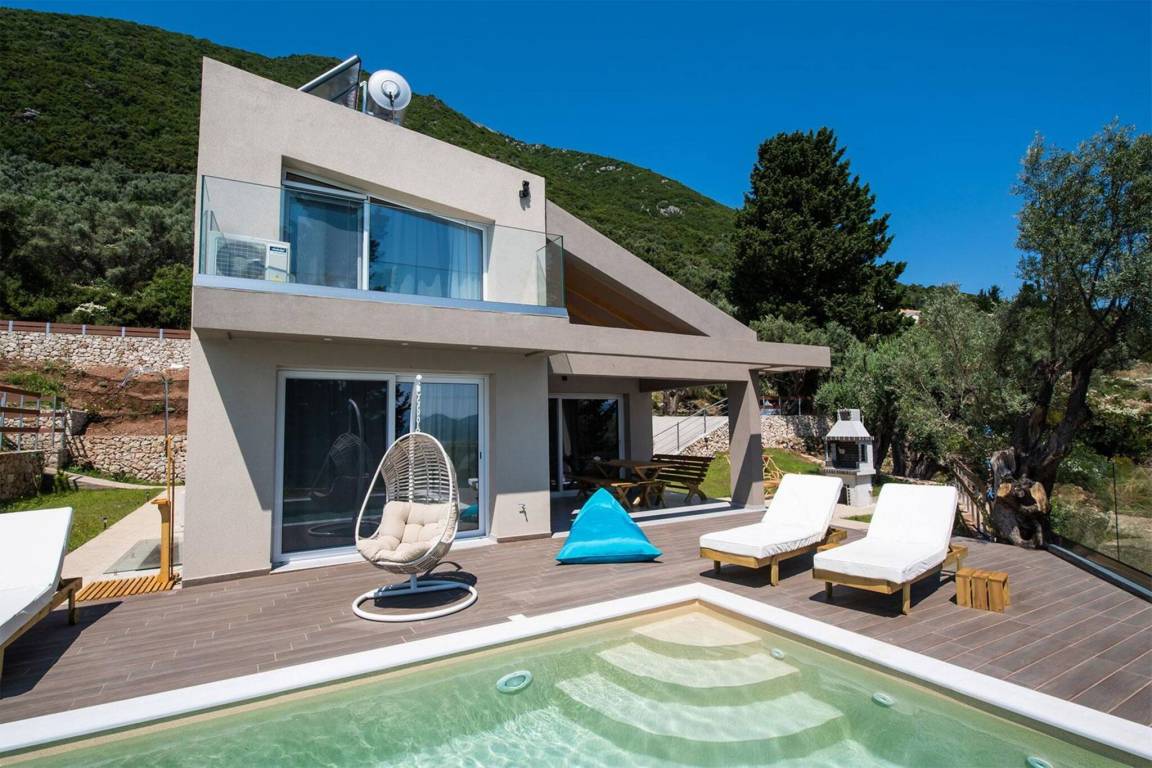 500 M² Villa ∙ 7 Bedrooms ∙ 19 Guests - Lefkada