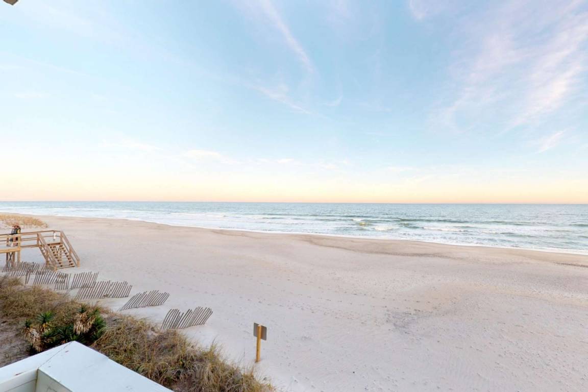 86 M² Condo ∙ 2 Bedrooms ∙ 6 Guests - Kure Beach, NC