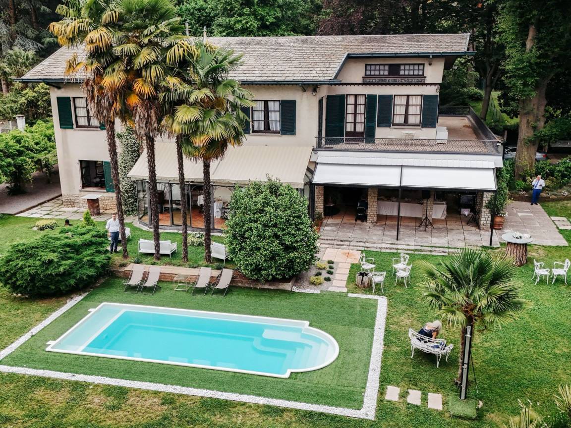 700 M² Huis ∙ 1 Slaapkamer ∙ 11 Gasten - Lecco