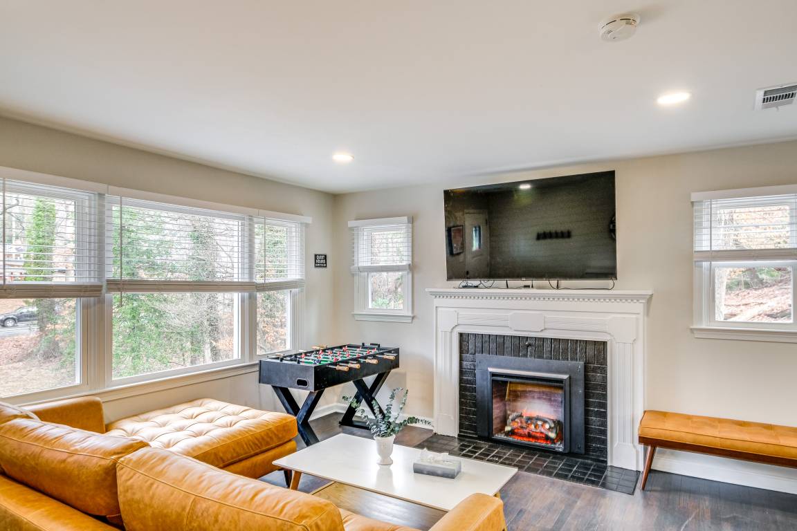 148 M² Apartamento ∙ 4 Habitaciones ∙ 8 Huéspedes - Clinton, MD