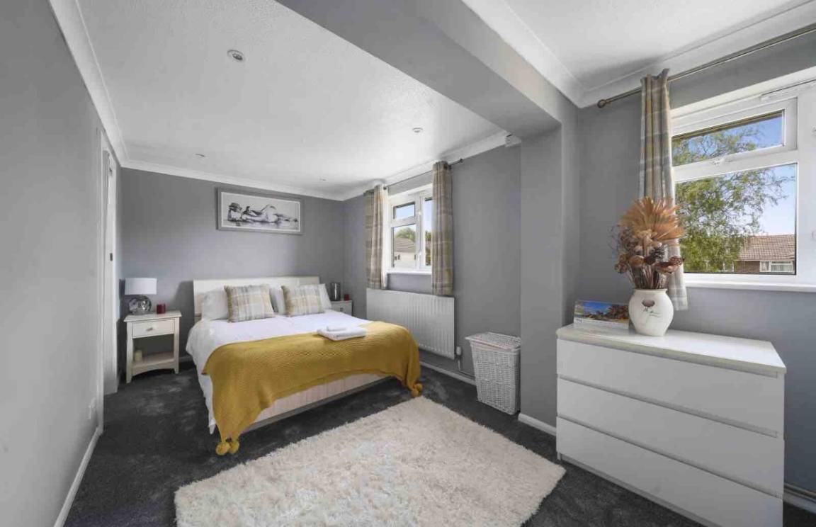 110 M² House ∙ 5 Bedrooms ∙ 10 Guests - Maidstone