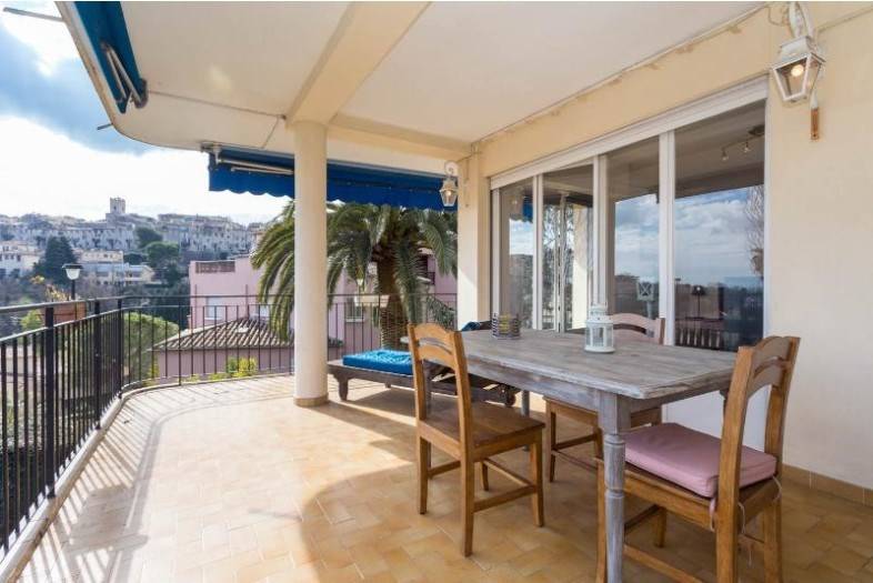 80 M² Appartement ∙ 2 Chambres ∙ 4 Personnes - Vence
