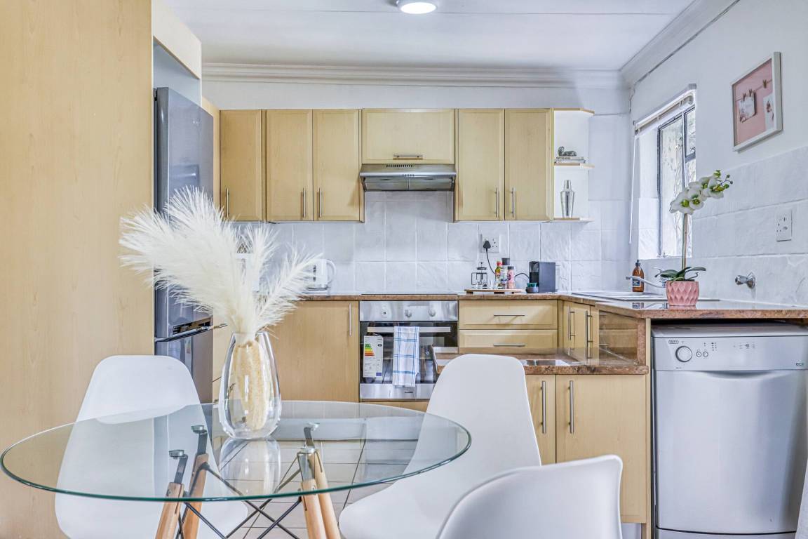 80 M² Apartment ∙ 1 Bedroom ∙ 2 Guests - Centurion