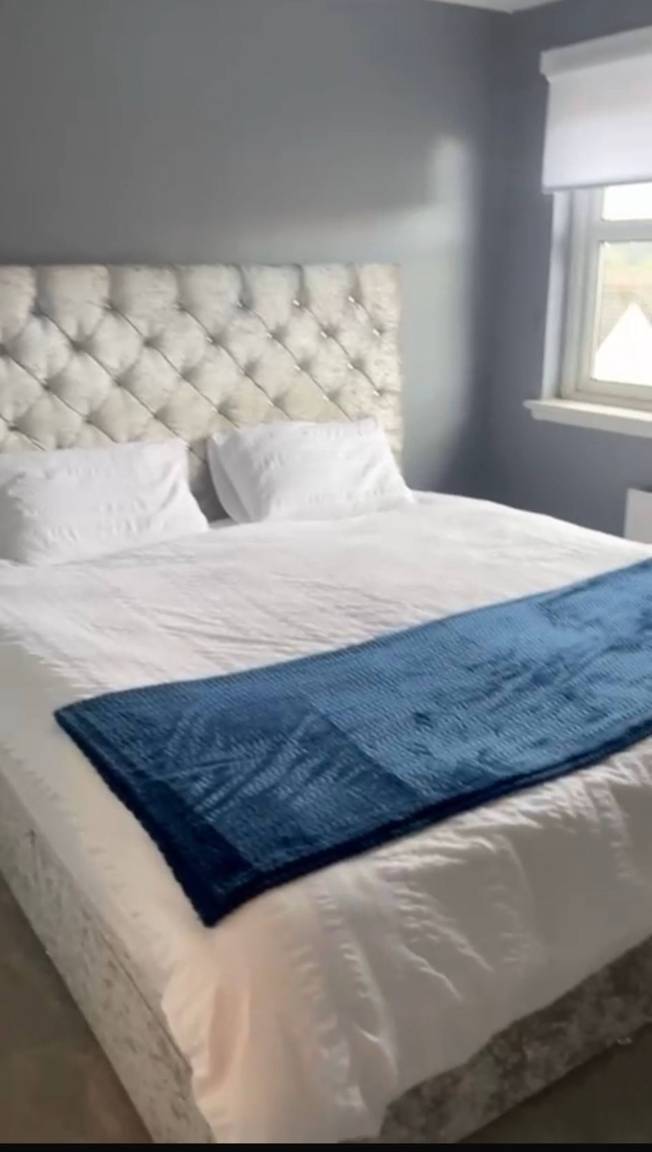 100 M² House ∙ 4 Bedrooms ∙ 10 Guests - Glasgow