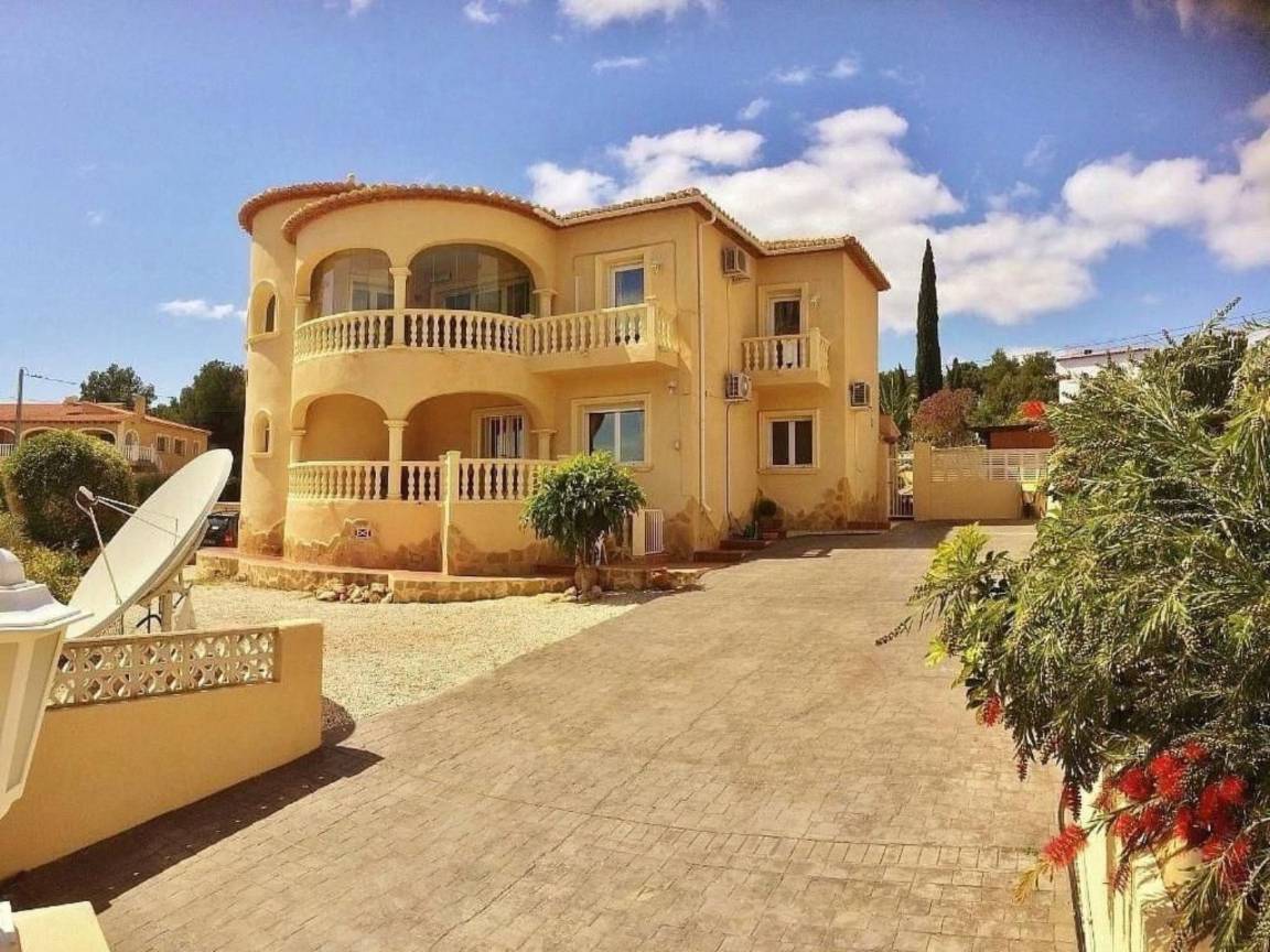 250 M² Ferienhaus ∙ 5 Schlafzimmer ∙ 10 Gäste - Moraira