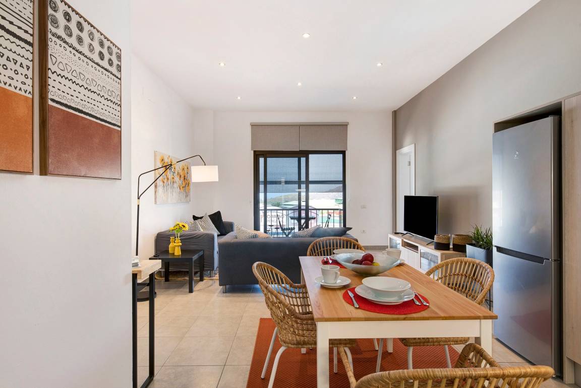 90 M² Ferienwohnung ∙ 2 Schlafzimmer ∙ 4 Gäste - El Paso