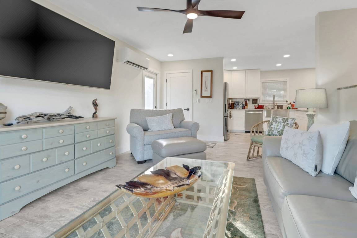 87 M² House ∙ 2 Bedrooms ∙ 5 Guests - Fort Myers Beach, FL