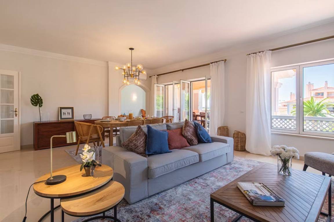 270 M² Apartment ∙ 4 Bedrooms ∙ 8 Guests - Estoril
