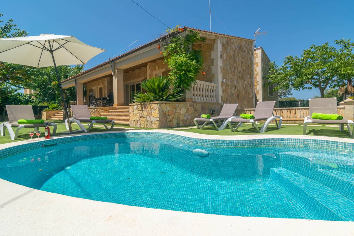 200 M² Huis ∙ 3 Slaapkamers ∙ 6 Gasten - Colònia de Sant Jordi