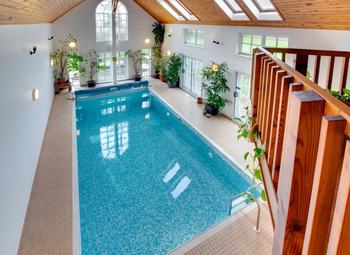 Cottage ∙ 6 Bedrooms ∙ 15 Guests - Oxwich Bay
