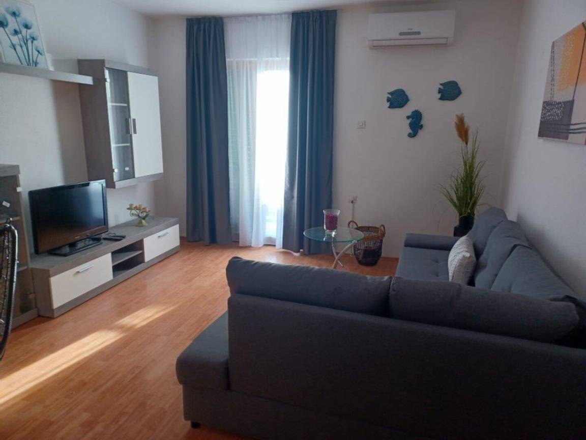 72 M² Ferienwohnung ∙ 2 Schlafzimmer ∙ 4 Gäste - Okrug Gornji