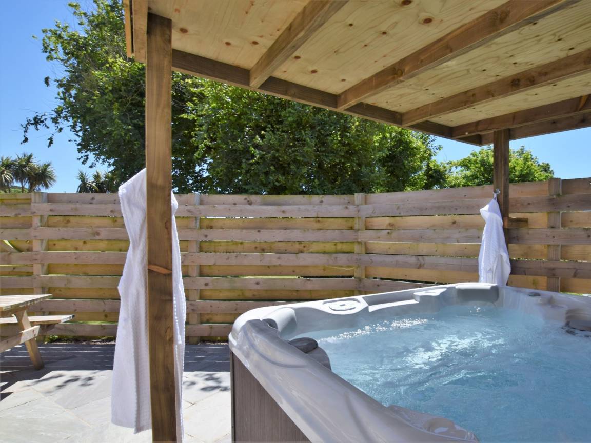 Cottage ∙ 4 Bedrooms ∙ 8 Guests - Perranporth