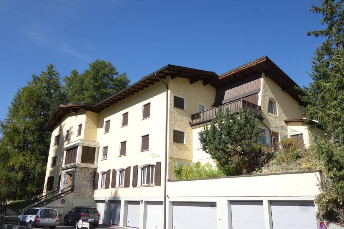 90 M² Ferienwohnung ∙ 2 Schlafzimmer ∙ 6 Gäste - Pontresina