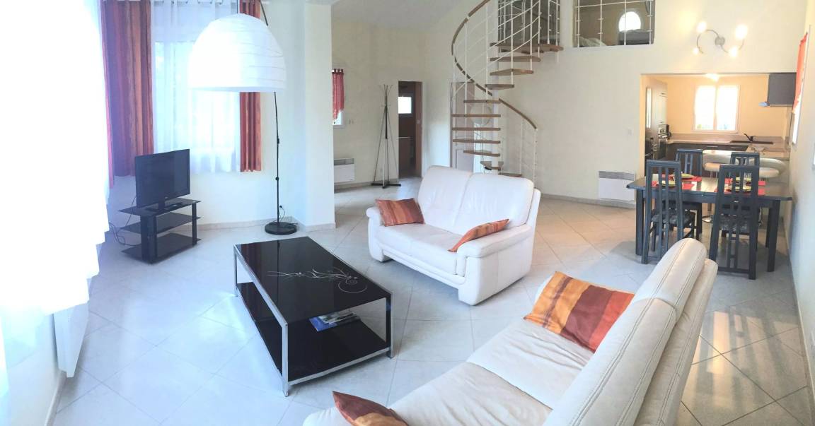 66 M² House ∙ 2 Bedrooms ∙ 4 Guests - Sanary-sur-Mer