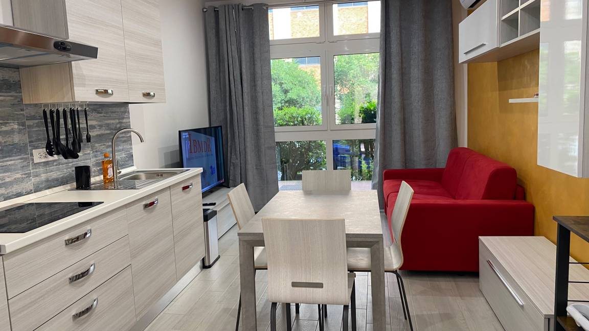 48 M² Apartamento ∙ 1 Habitación ∙ 4 Huéspedes - Albissola Marina