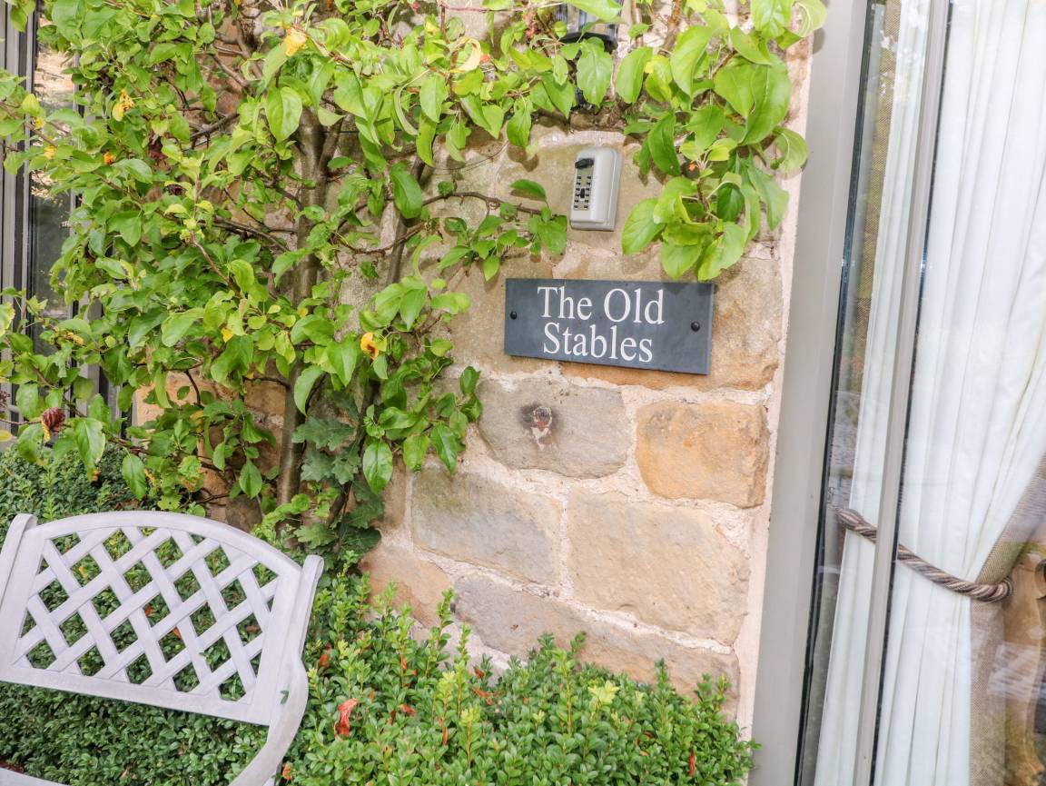 Cottage ∙ 4 Bedrooms ∙ 8 Guests - Chesterfield