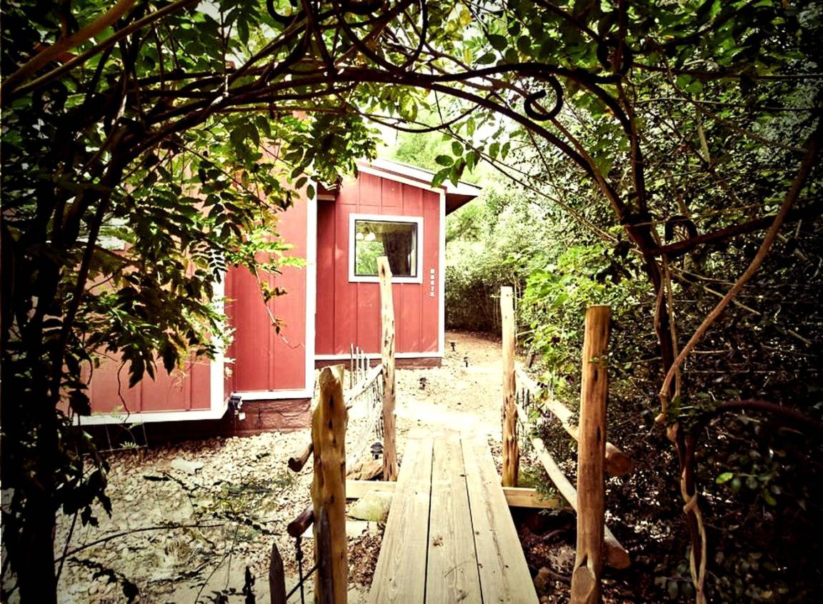 House ∙ 1 Bedroom ∙ 4 Guests - Brenham, TX