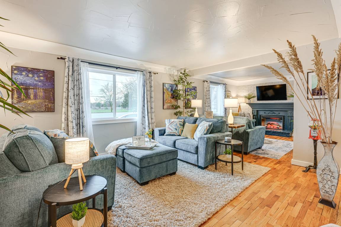 167 M² House ∙ 2 Bedrooms ∙ 6 Guests - Flint, MI
