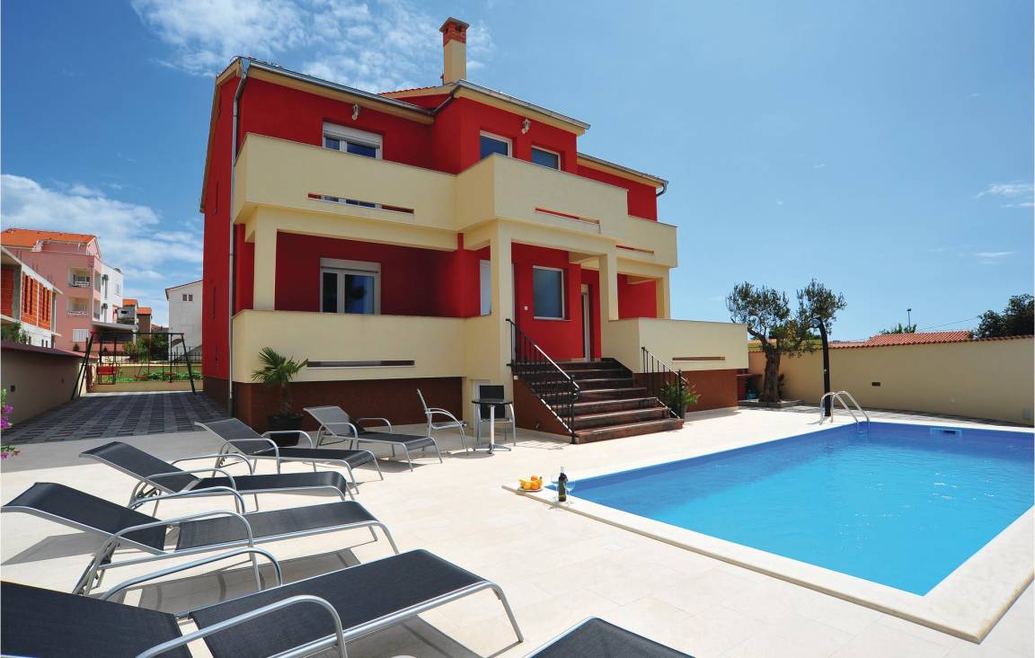 242 M² Ferienhaus ∙ 5 Schlafzimmer ∙ 13 Gäste - Biograd na Moru