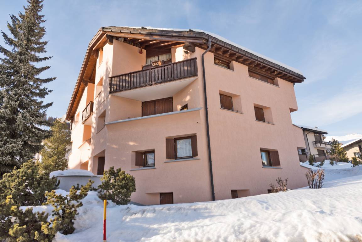60 M² Apartment ∙ 2 Bedrooms ∙ 4 Guests - Saint Moritz