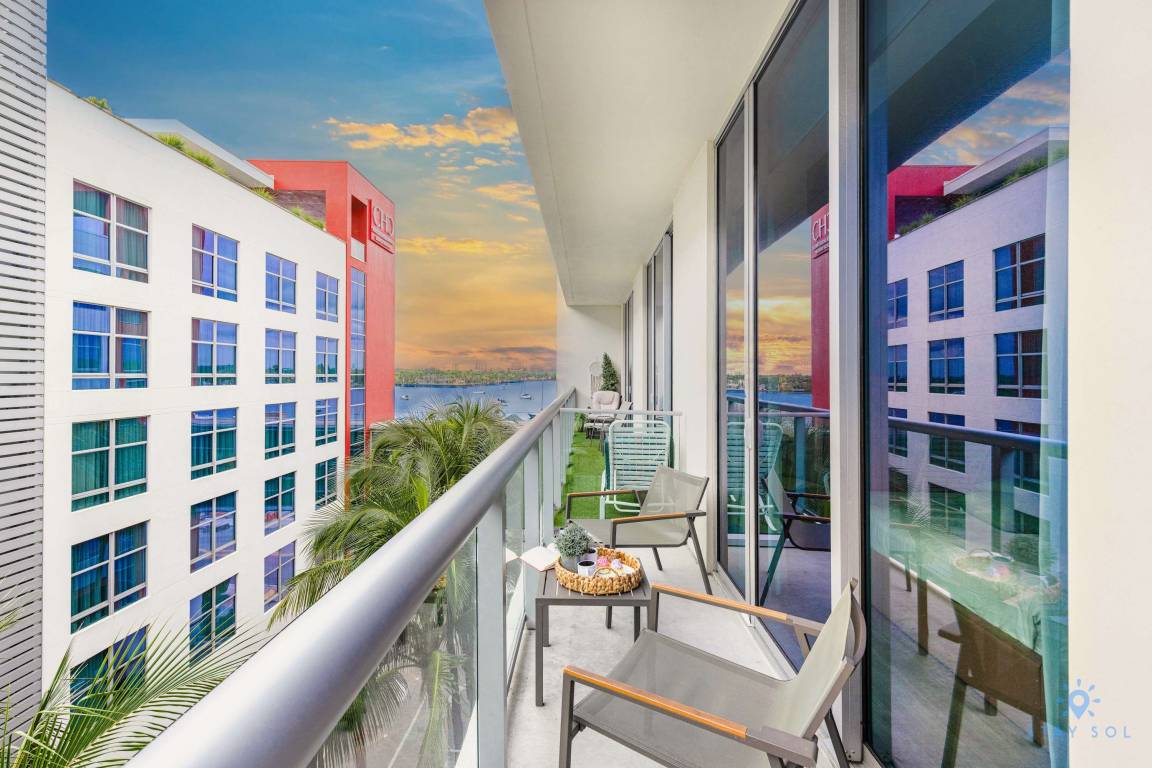 Apartment ∙ 2 Bedrooms ∙ 6 Guests - Hollywood, FL