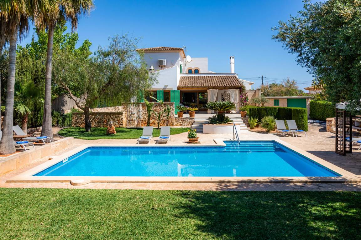 300 M² Villa ∙ 4 Chambres ∙ 8 Personnes - Portocolom