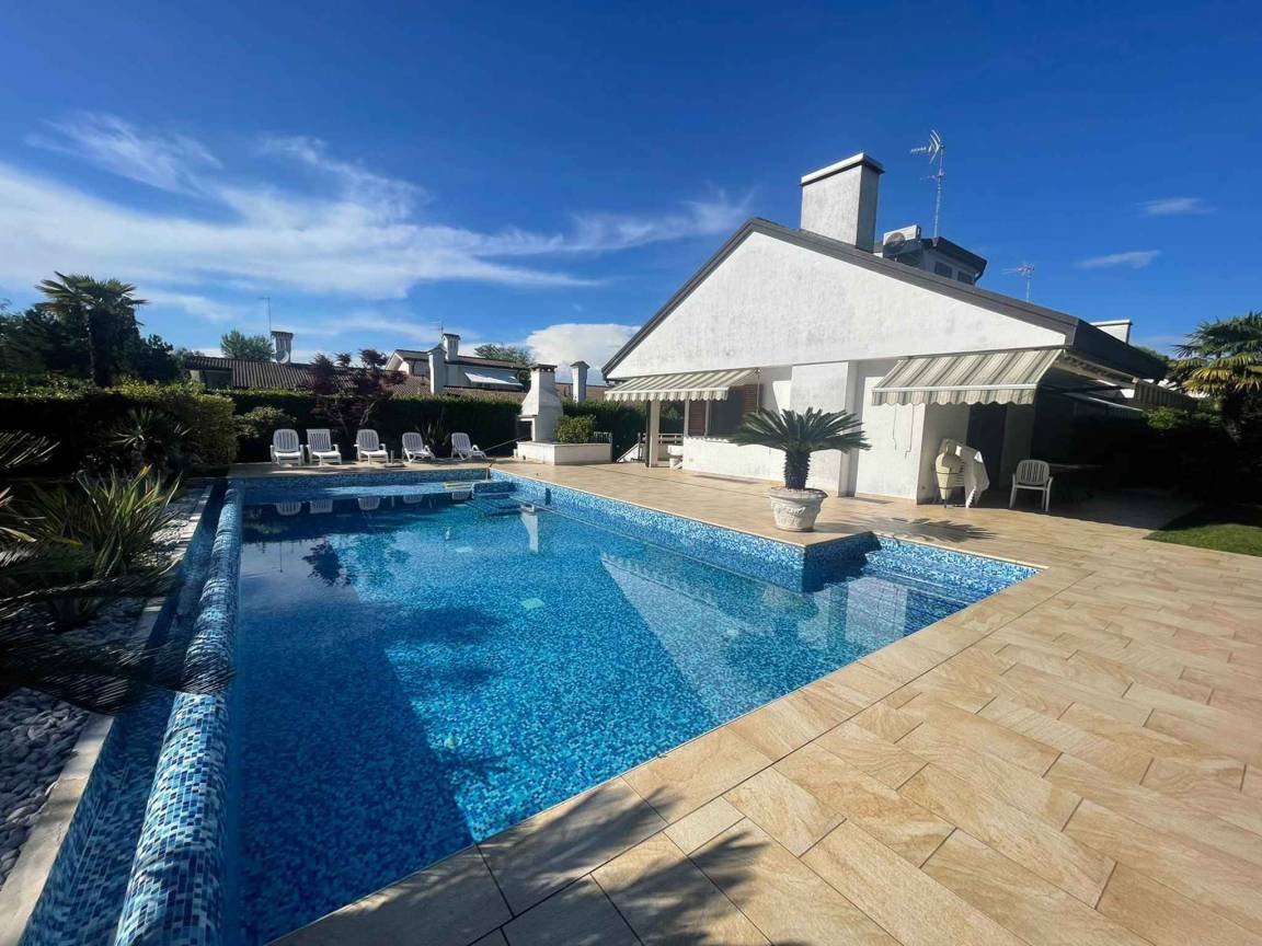 100 M² House ∙ 3 Bedrooms ∙ 6 Guests - Albarella