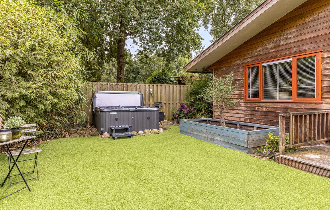 100 M² Huis ∙ 2 Slaapkamers ∙ 4 Gasten - Coevorden