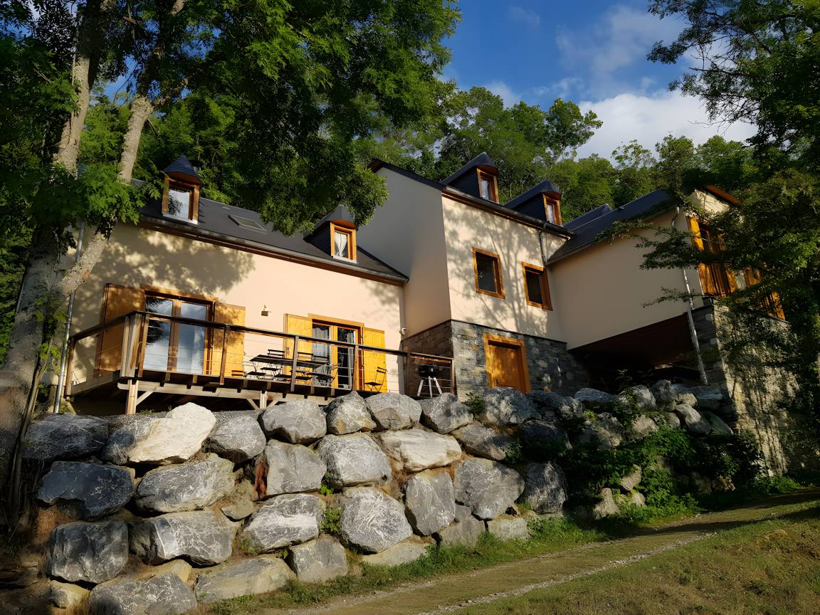 110 M² Casa ∙ 4 Habitaciones ∙ 12 Huéspedes - Arreau