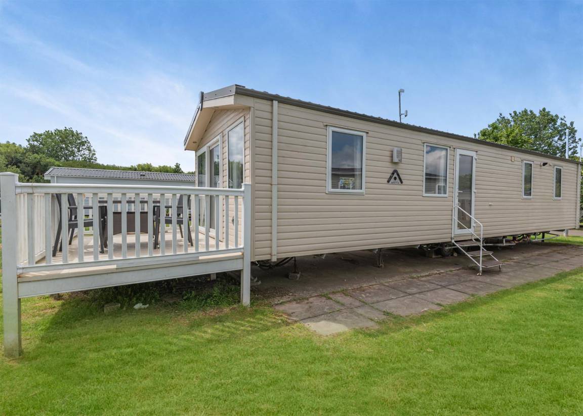 Caravan ∙ 3 Bedrooms ∙ 8 Guests - Lincolnshire