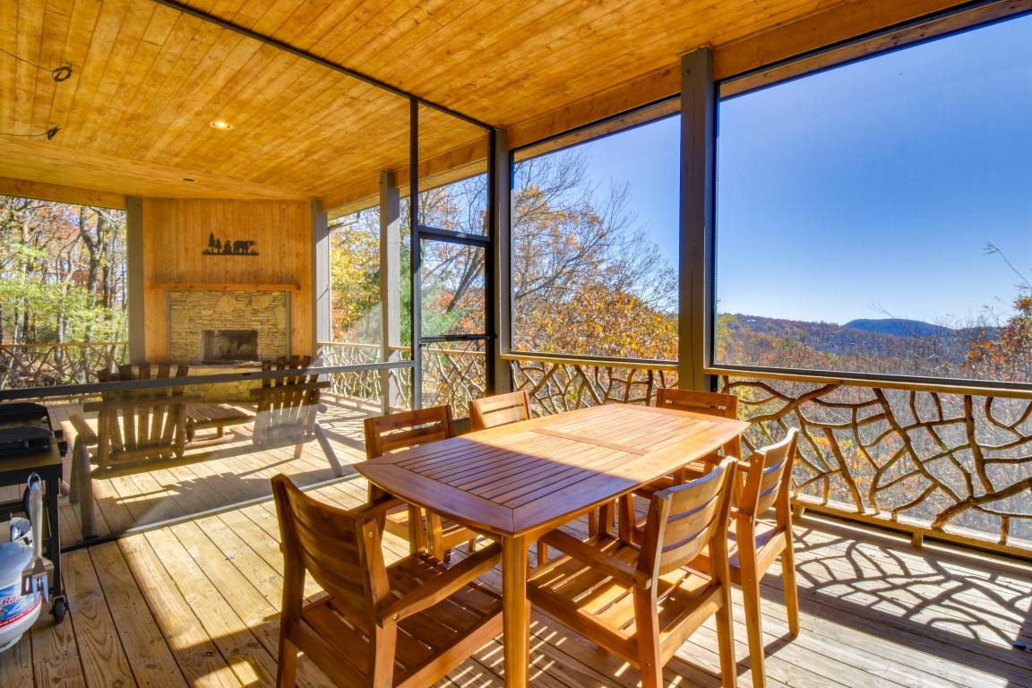 490 M² House ∙ 5 Bedrooms ∙ 13 Guests - Highlands, NC