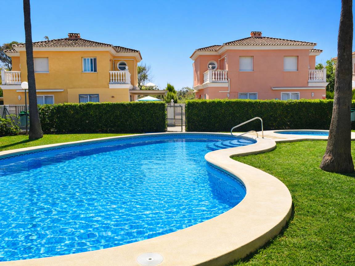 127 M² Chalet ∙ 4 Habitaciones ∙ 6 Huéspedes - Oliva