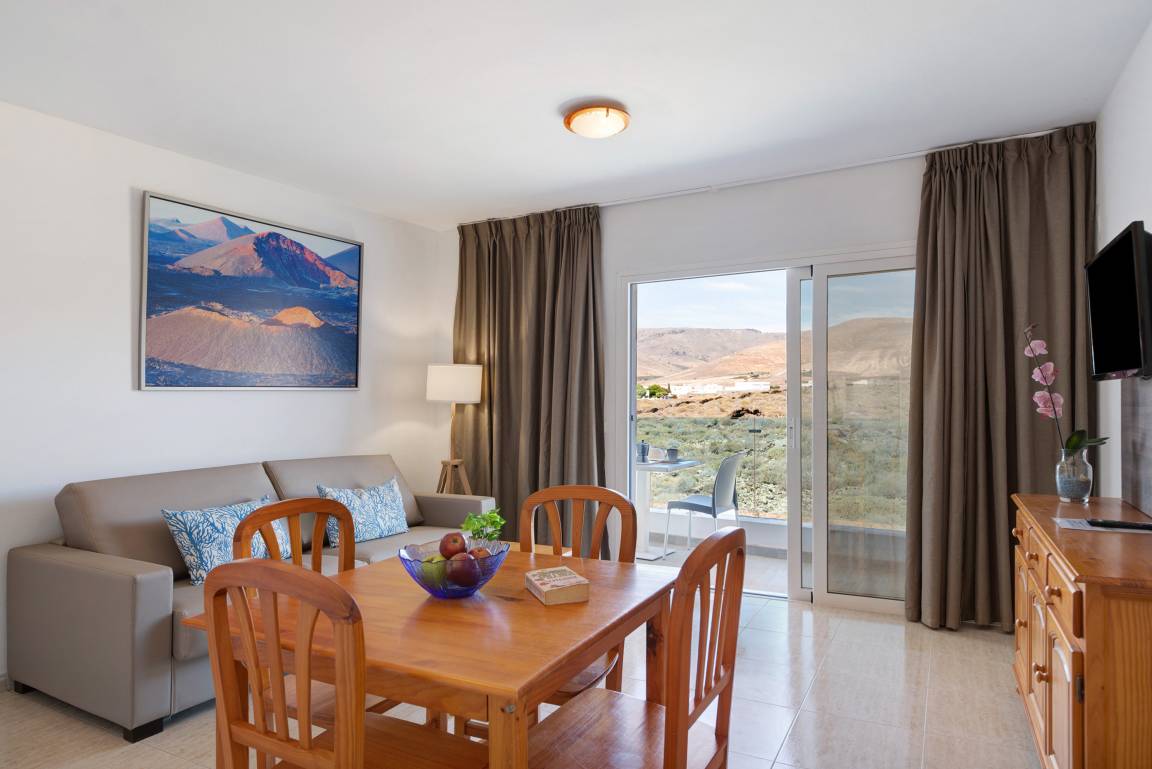 50 M² Ferienwohnung ∙ 1 Schlafzimmer ∙ 2 Gäste - La Graciosa