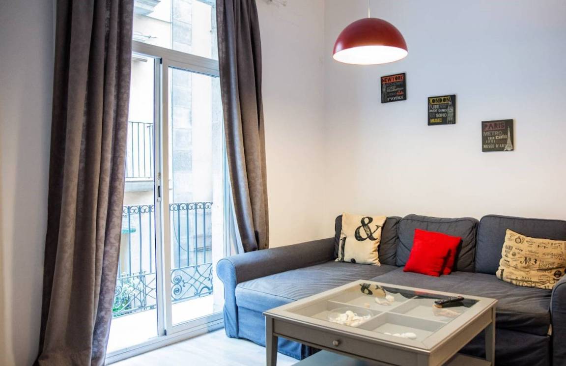 85 M² Apartment ∙ 3 Bedrooms ∙ 3 Guests - Rubí