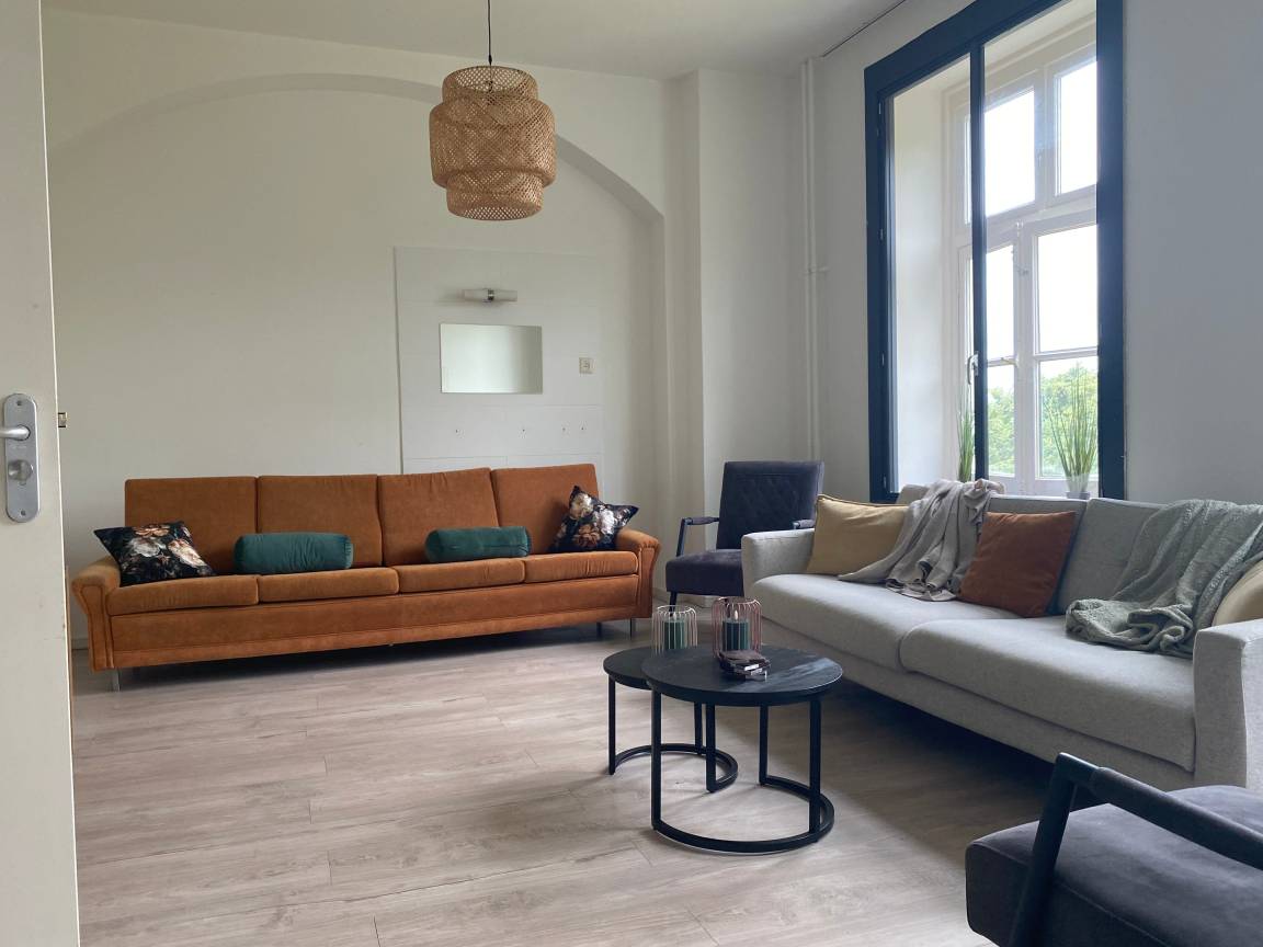 140 M² Apartment ∙ 5 Bedrooms ∙ 10 Guests - Maastricht