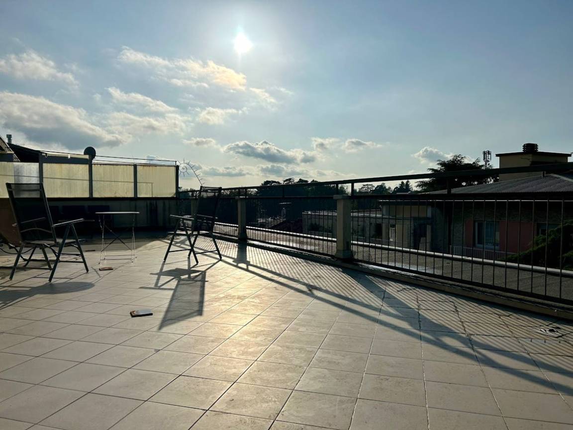 102 M² Appartement ∙ 2 Chambres ∙ 4 Personnes - Varèse
